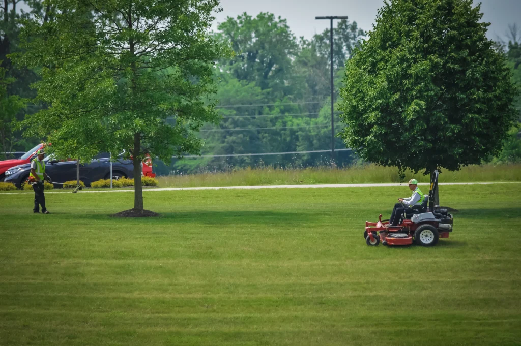 Indianapolis Landscape Installation - Calvin Landscape