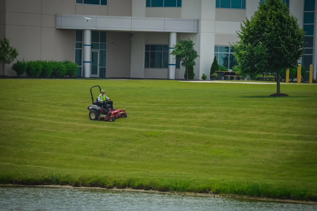 Indianapolis Landscape Installation - Calvin Landscape